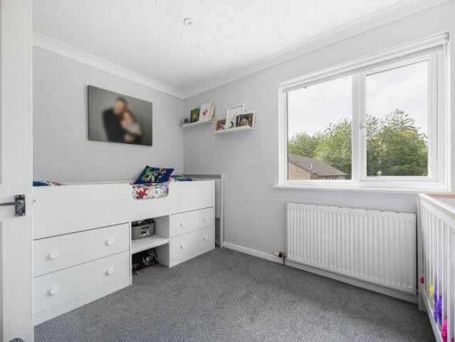 2 bedroom end of terrace house for sale in Periwinkle Close, Swindon, SN2
