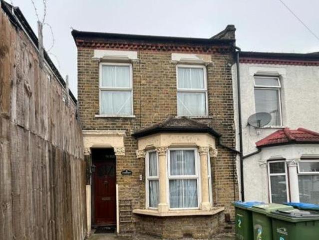 2 Bedroom End Of Terrace House For Sale In Plumstead, London