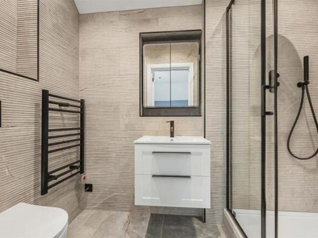 2 bedroom end of terrace house for sale in Plot 1 The Farmhouse, Beansheaf Grange, Calcot, RG31 7AA, RG31