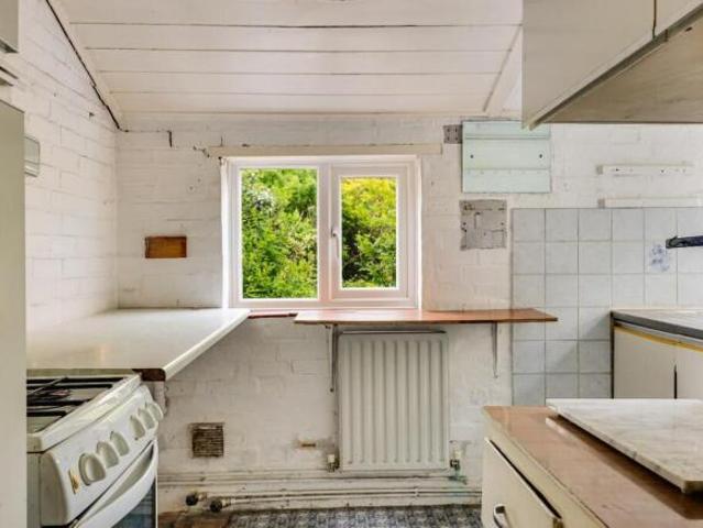 2 bedroom end of terrace house for sale in Priory Street, Cambridge, CB4