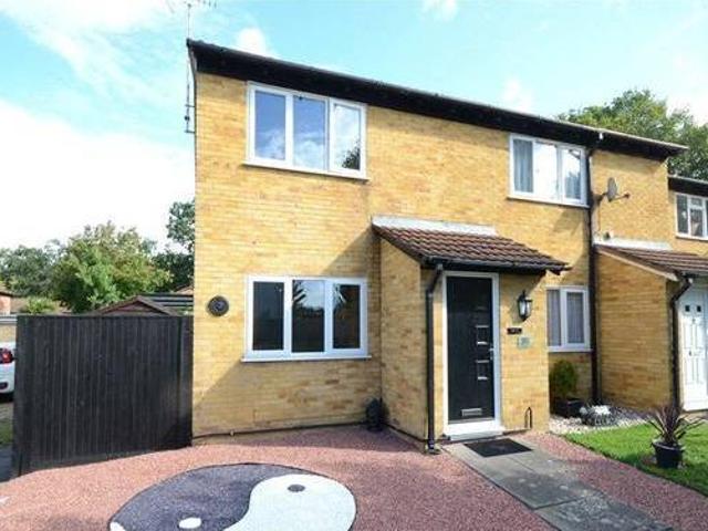 2 bedroom end of terrace house for sale in Priors Way Maidenhead Berkshire SL6