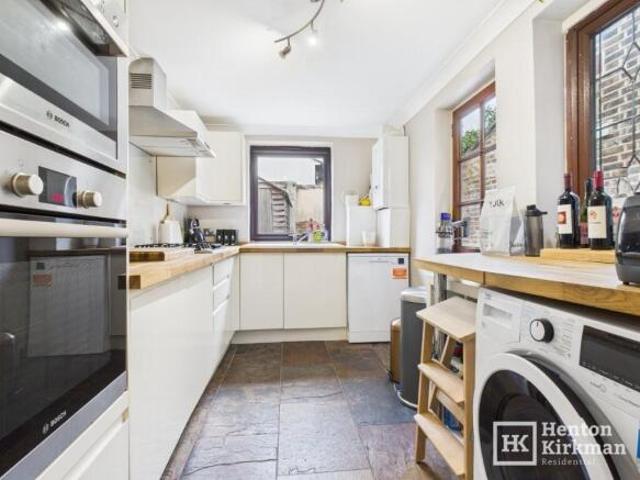 2 bedroom end of terrace house for sale in Queens Road, Brentwood, Essex, CM14 4HD, CM14