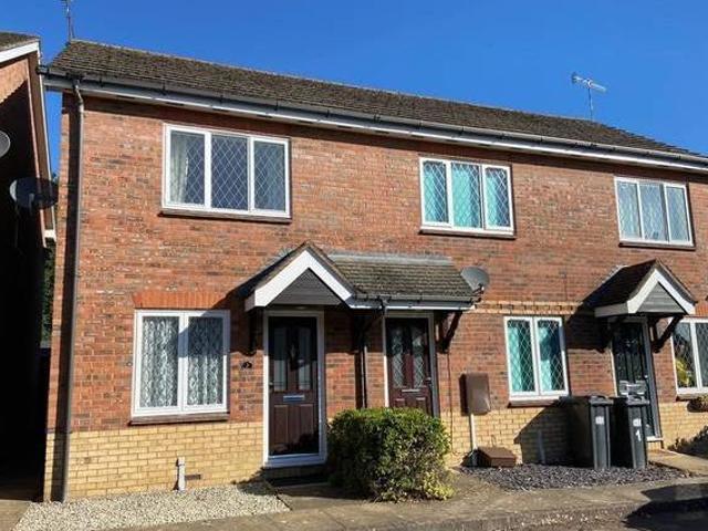 2 bedroom end of terrace house for sale in Reeve Drive Kenilworth CV8