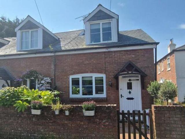 2 Bedroom End Of Terrace House For Sale In Ringwood, Hampshire