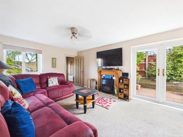 2 bedroom end of terrace house for sale in Water Meadow, Quedgeley, Gloucester, Gloucestershire, GL2
