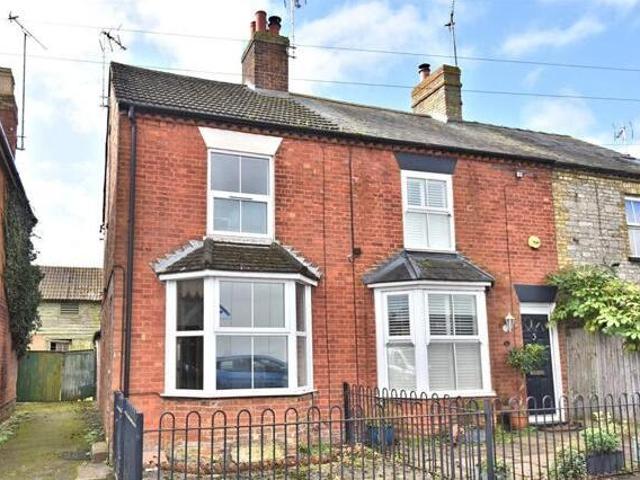 2 Bedroom End Of Terrace House For Sale In Waddesdon