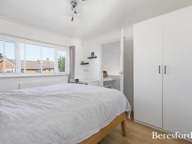 2 bedroom end of terrace house for sale in Wainwright Avenue, Hutton, CM13