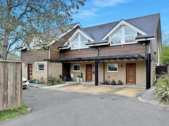 2 Bedroom End Of Terrace House For Sale In Walkford