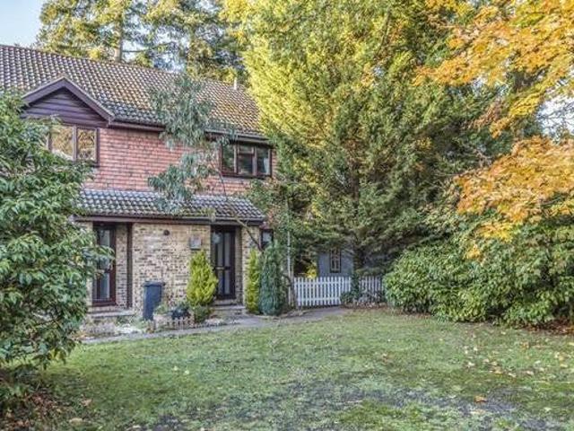 2 bedroom end of terrace house for sale in West End Surrey GU24 GU24