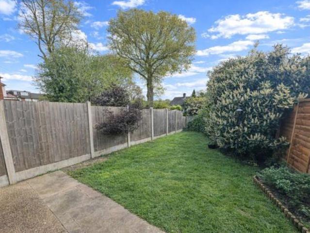2 bedroom end of terrace house for sale in Whittington Road, Hutton, Brentwood, CM13