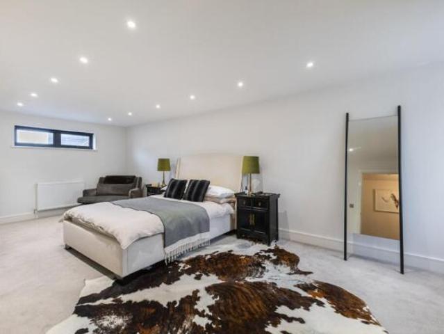 2 bedroom end of terrace house for sale in Windsor Street, Cheltenham, Gloucestershire, GL52