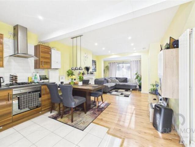 2 bedroom end of terrace house for sale in Windyridge, Kingsthorpe, Northampton, Northamptonshire, NN2