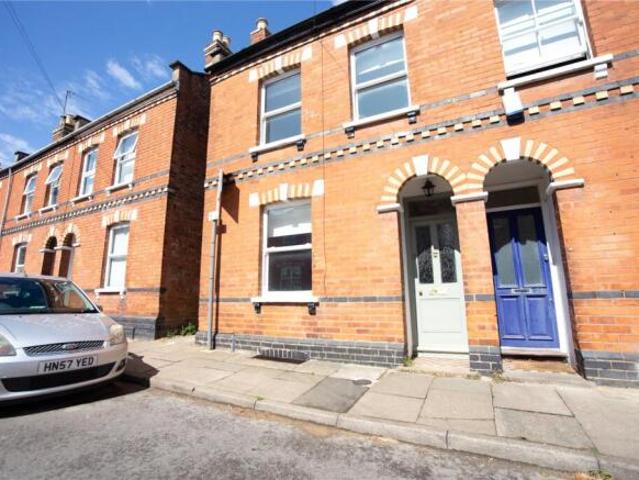 2 bedroom end of terrace house for sale in Winstonian Road, Fairview, Cheltenham, GL52