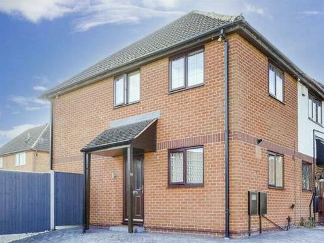 2 bedroom end of terrace house for sale in Towlsons Croft Old Basford Nottinghamshire NG6 0QS NG
