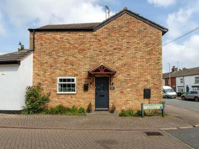 2 Bedroom End Of Terrace House For Sale In Toddington, Bedfordshire