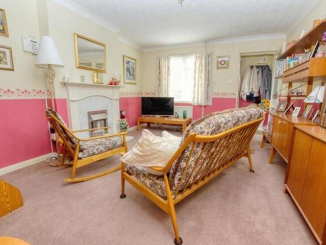2 bedroom end of terrace house for sale in Torridge Gardens, West End, Southampton, SO18