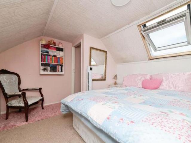 2 bedroom end of terrace house for sale in The Paddock, Hull, HU4