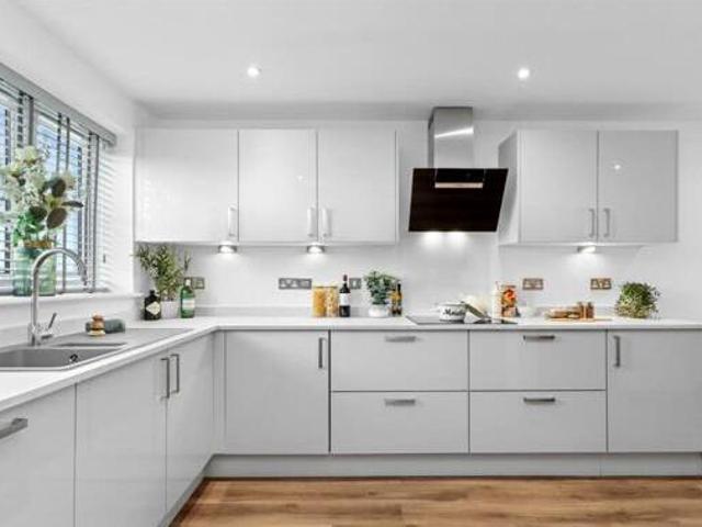 2 Bedroom End Of Terrace House For Sale In The Ridge