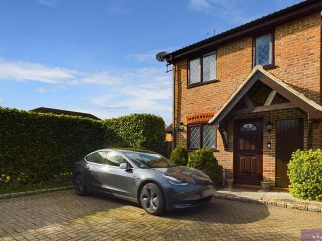 2 Bedroom End Of Terrace House For Sale In Twyford
