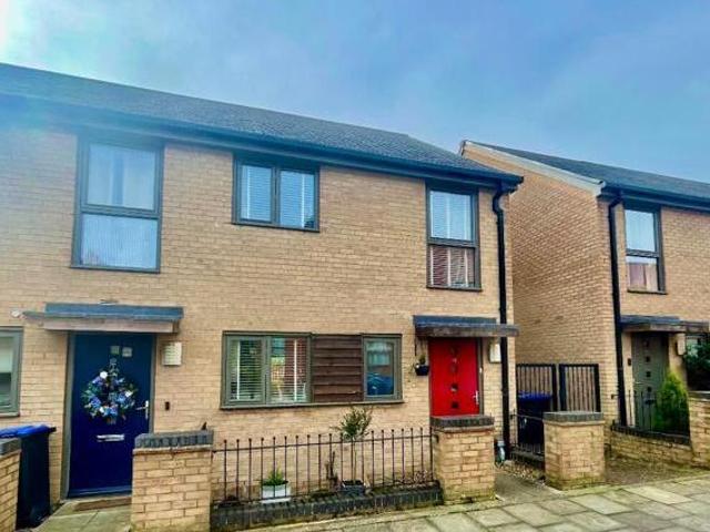 2 Bedroom End Of Terrace House For Sale In Upton, Northampton