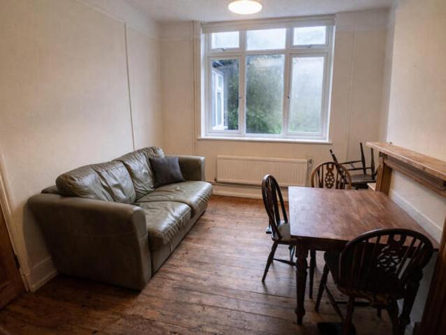 2 bedroom end of terrace house for sale in Victoria Road, Cambridge, CB4
