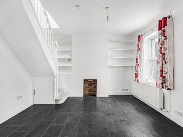 2 bedroom end of terrace house for sale in Victoria Retreat, Leckhampton, Cheltenham, Gloucestershire, GL50