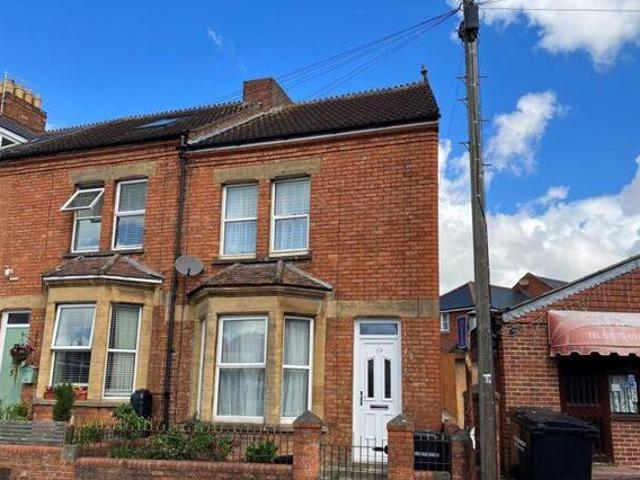 2 Bedroom End Of Terrace House For Sale In Yeovil Close To Town