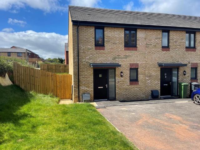 2 bedroom end of terrace house to rent
