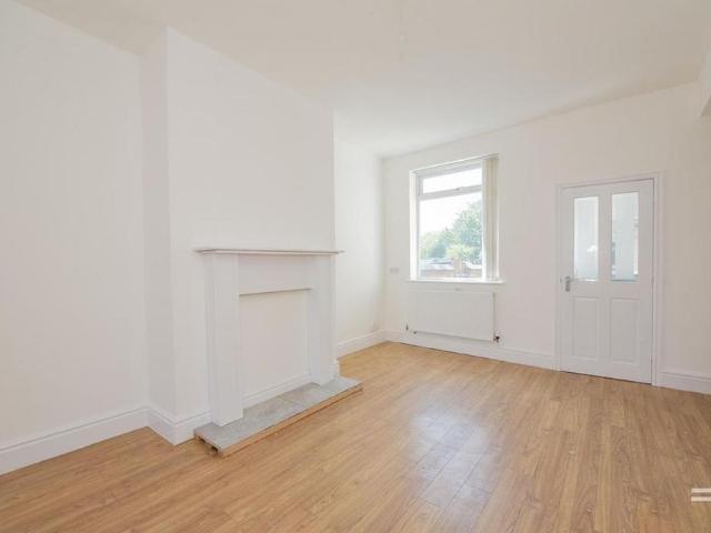 2 bedroom end of terrace house to rent