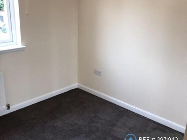 2 bedroom end of terrace house to rent