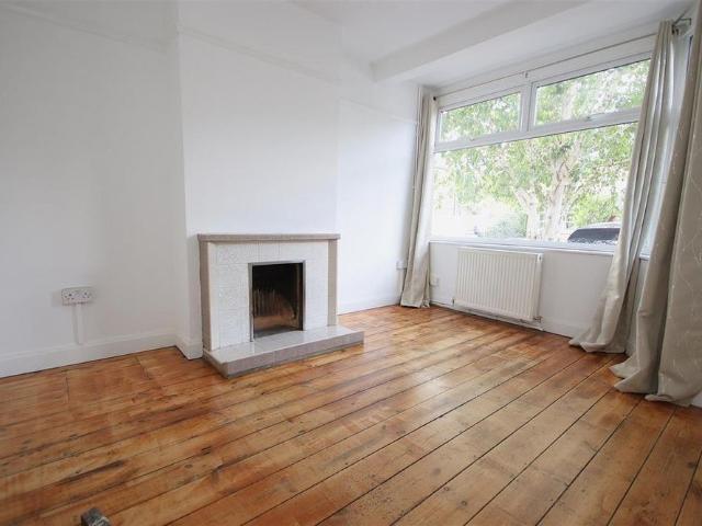 2 bedroom end of terrace house to rent