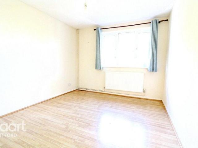 2 bedroom end of terrace house to rent