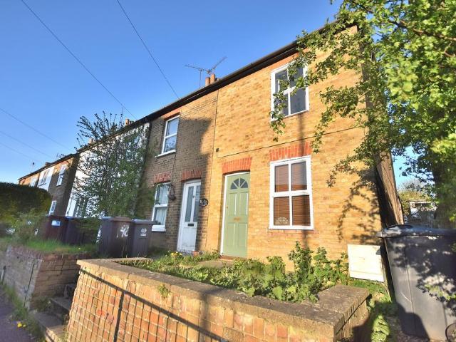 2 bedroom end of terrace house to rent