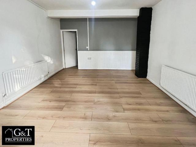 2 bedroom end of terrace house to rent