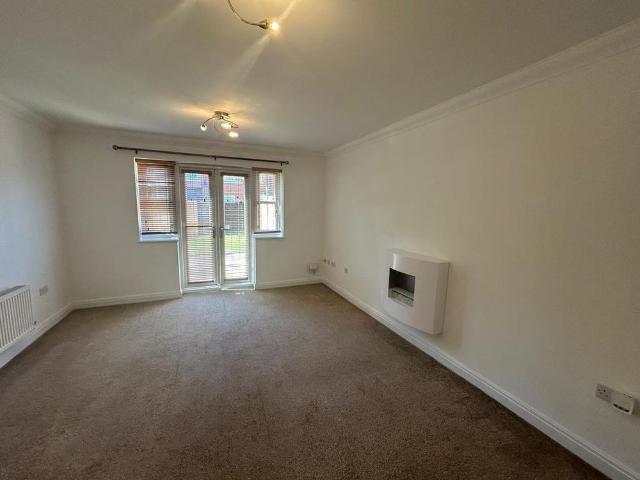 2 bedroom end of terrace house to rent