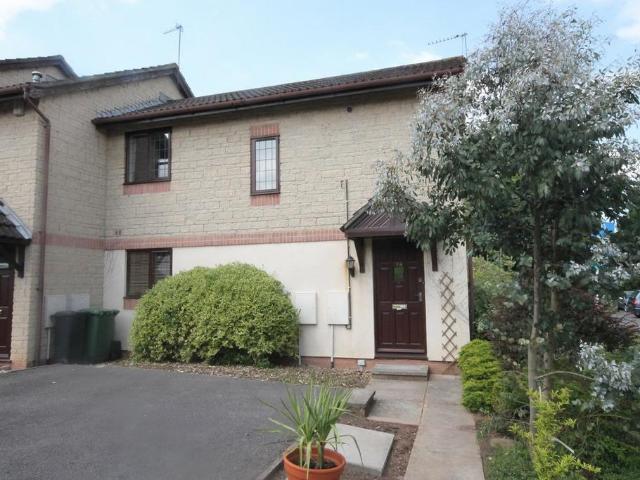 2 bedroom end of terrace house to rent