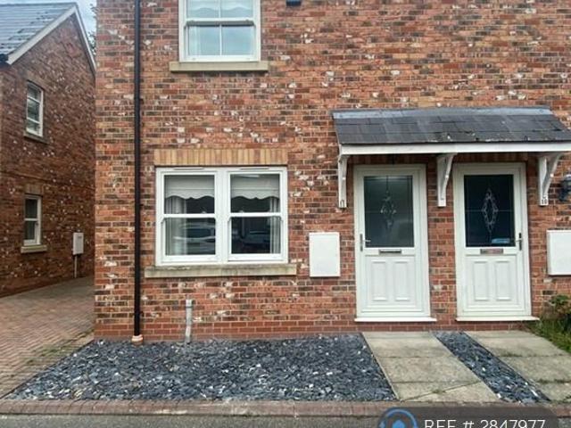 2 bedroom end of terrace house to rent