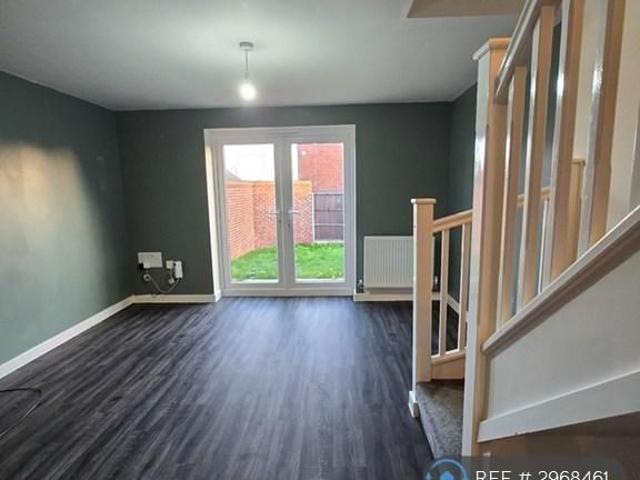 2 bedroom end of terrace house to rent