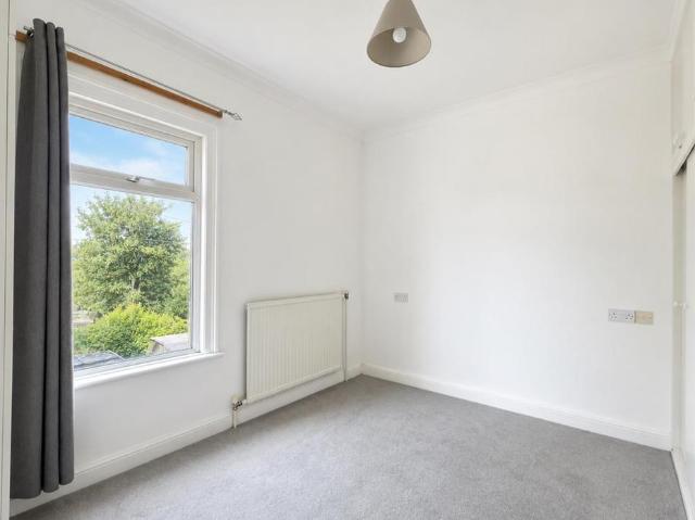 2 bedroom end of terrace house to rent