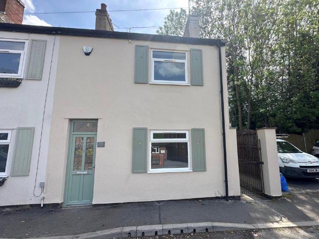 2 bedroom end of terrace house to rent