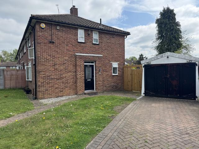 2 bedroom end of terrace house to rent