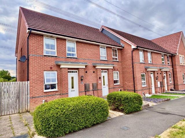 2 bedroom end of terrace house to rent