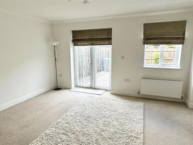 2 bedroom end of terrace house to rent
