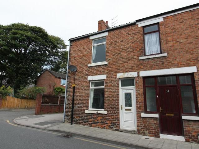 2 bedroom end of terrace house to rent