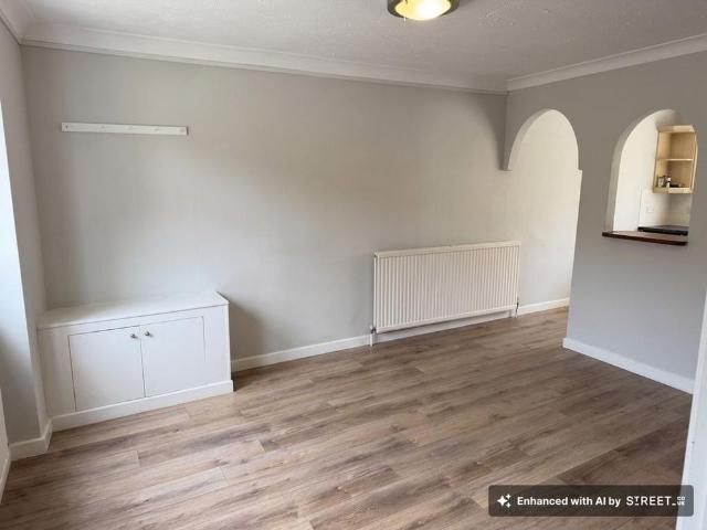 2 bedroom end of terrace house to rent