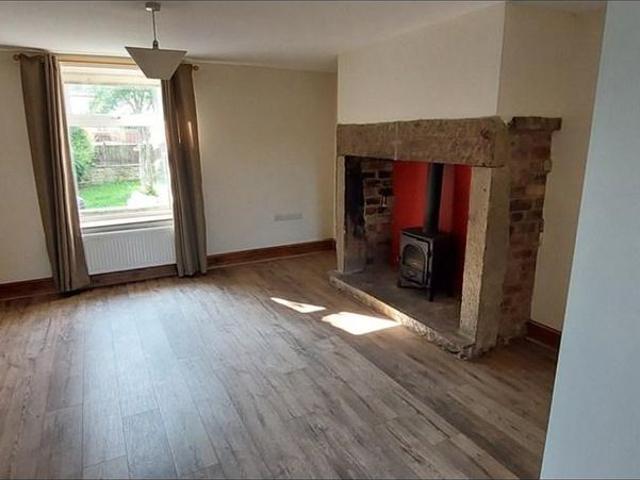 2 bedroom end of terrace house to rent