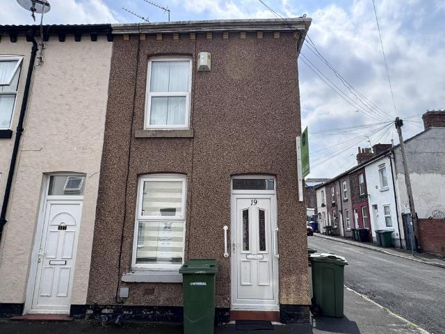 2 bedroom end of terrace house to rent