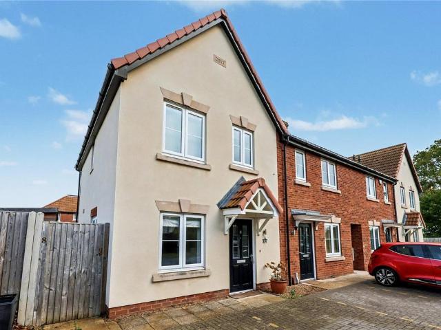 2 bedroom end of terrace house to rent