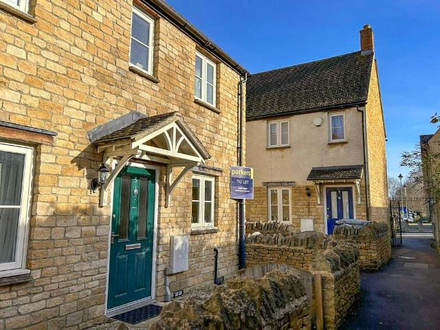 2 bedroom end of terrace house to rent