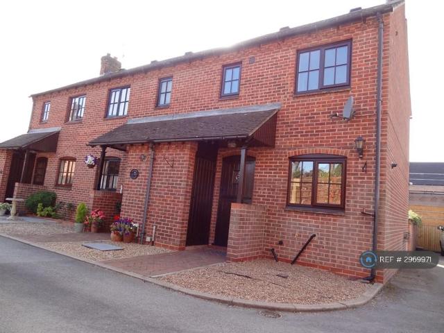 2 bedroom end of terrace house to rent